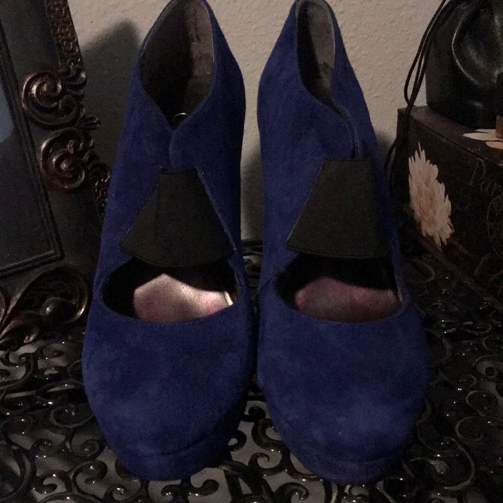 Royal Blue Suede Platform Pumps! - Gem